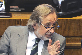 Novoa defiende su derecho a señalar «deficiencias» del gobierno tras ...