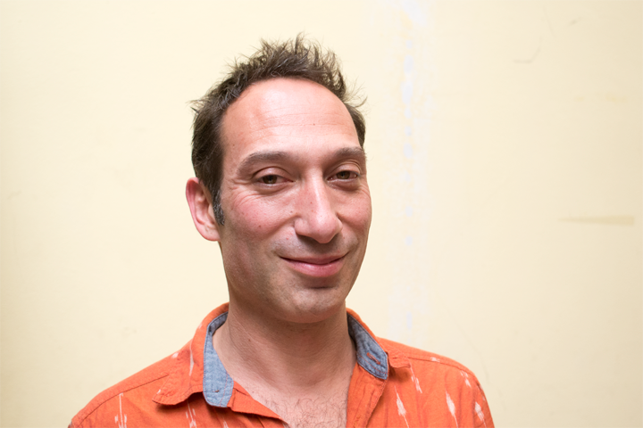 La guerrilla artística urbana inflable y lúdica de FILTHY LUKER