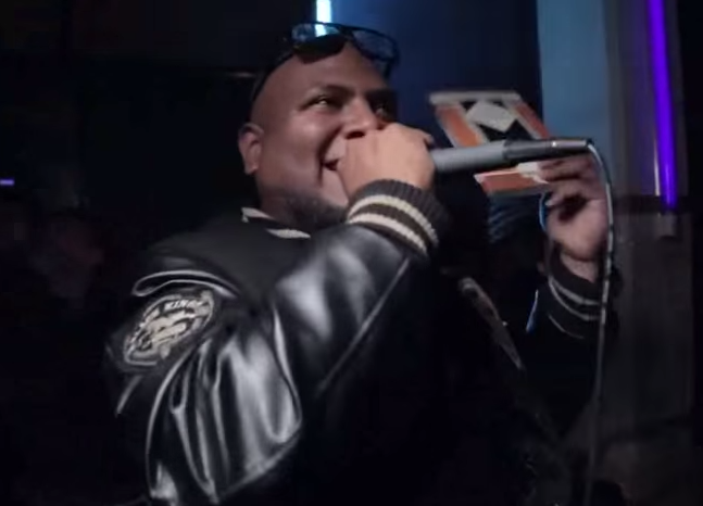 Video: «Perrea un libro», la controversial campaña que mezcla ...