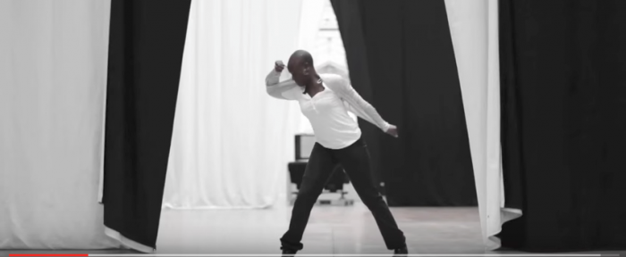 La senegalesa Bintou Dembélé presenta toda la fuerza de las danzas urbanas