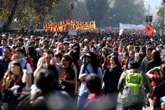 El movimiento estudiantil mide sus fuerzas en la primera marcha del año