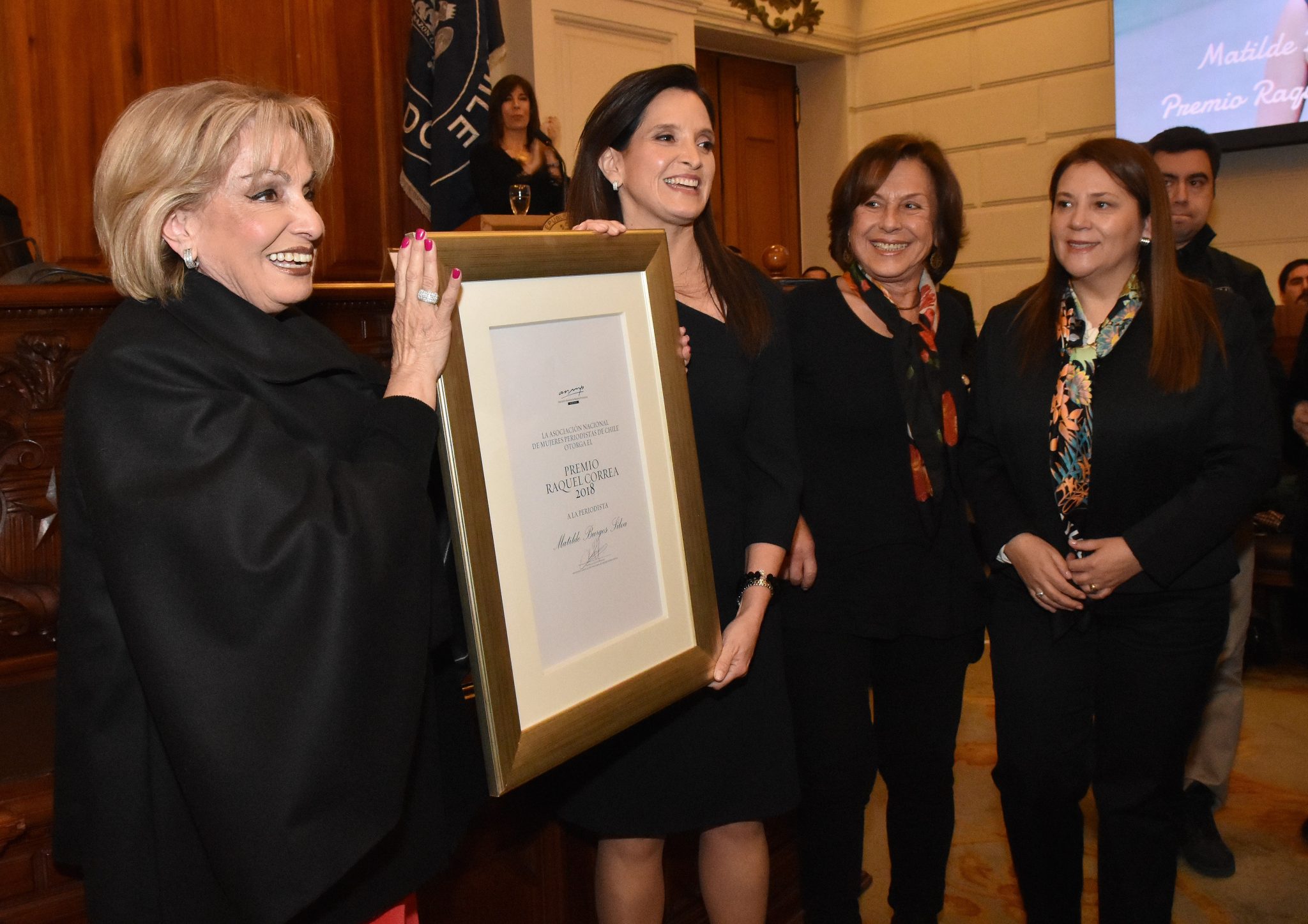 Matilde Burgos recibe el premio «Raquel Correa 2018»