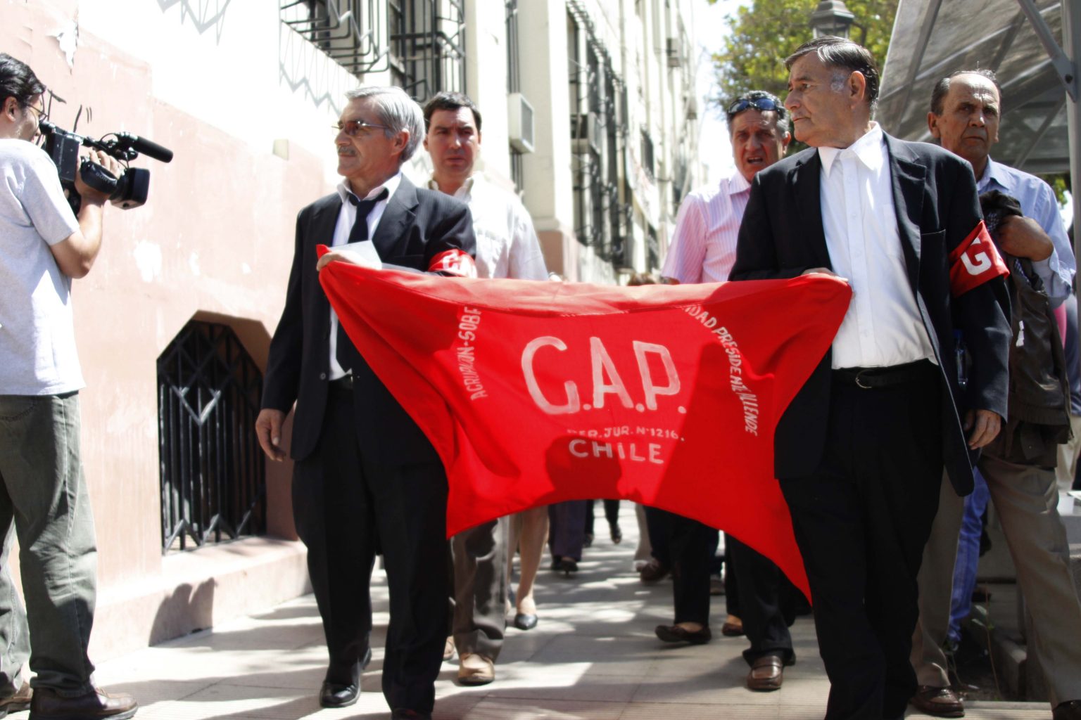 La desconocida historia de los GAP que defendieron la casa de Salvador ...