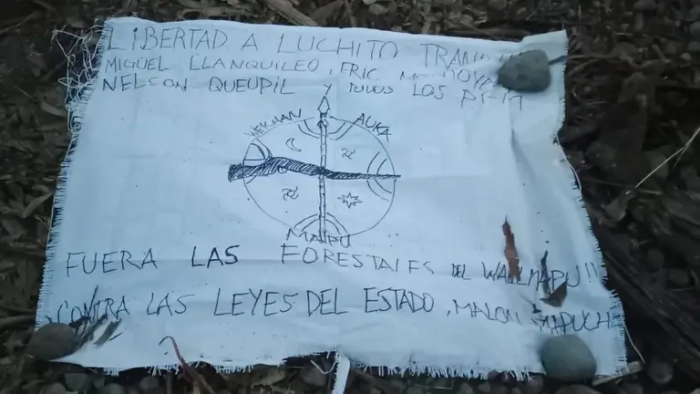 Ataque incendiario en Freire deja ocho máquinas forestales destruidas ...